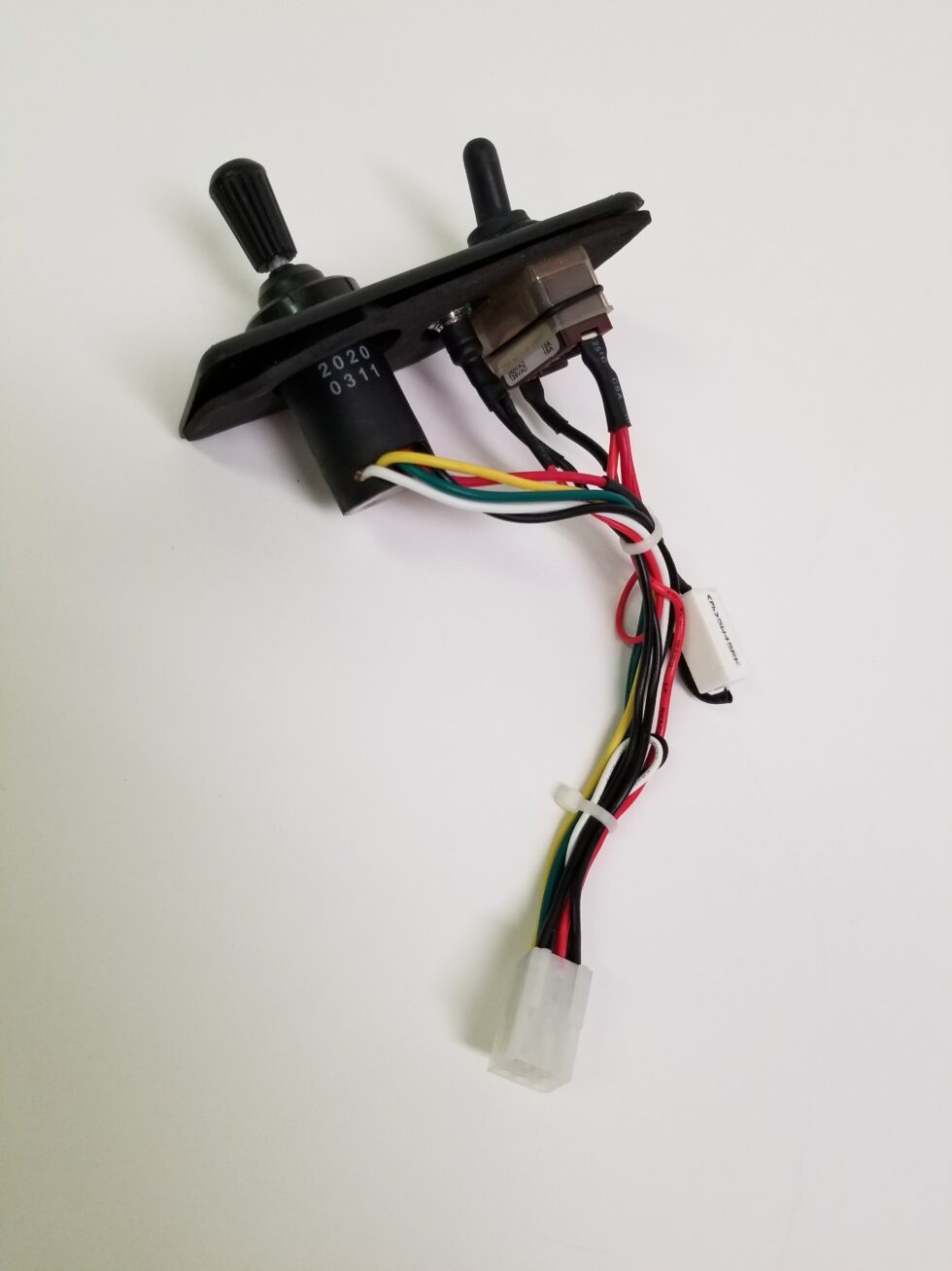 Hardwired Dash Mount Remote (with square 9-pin connector) | GOLIGHT